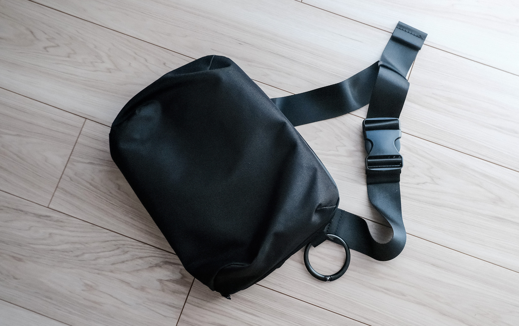 drip | iPadをもっと快適に持ち運ぶバッグ「HALF DAYPACK」レビュー | monoffee