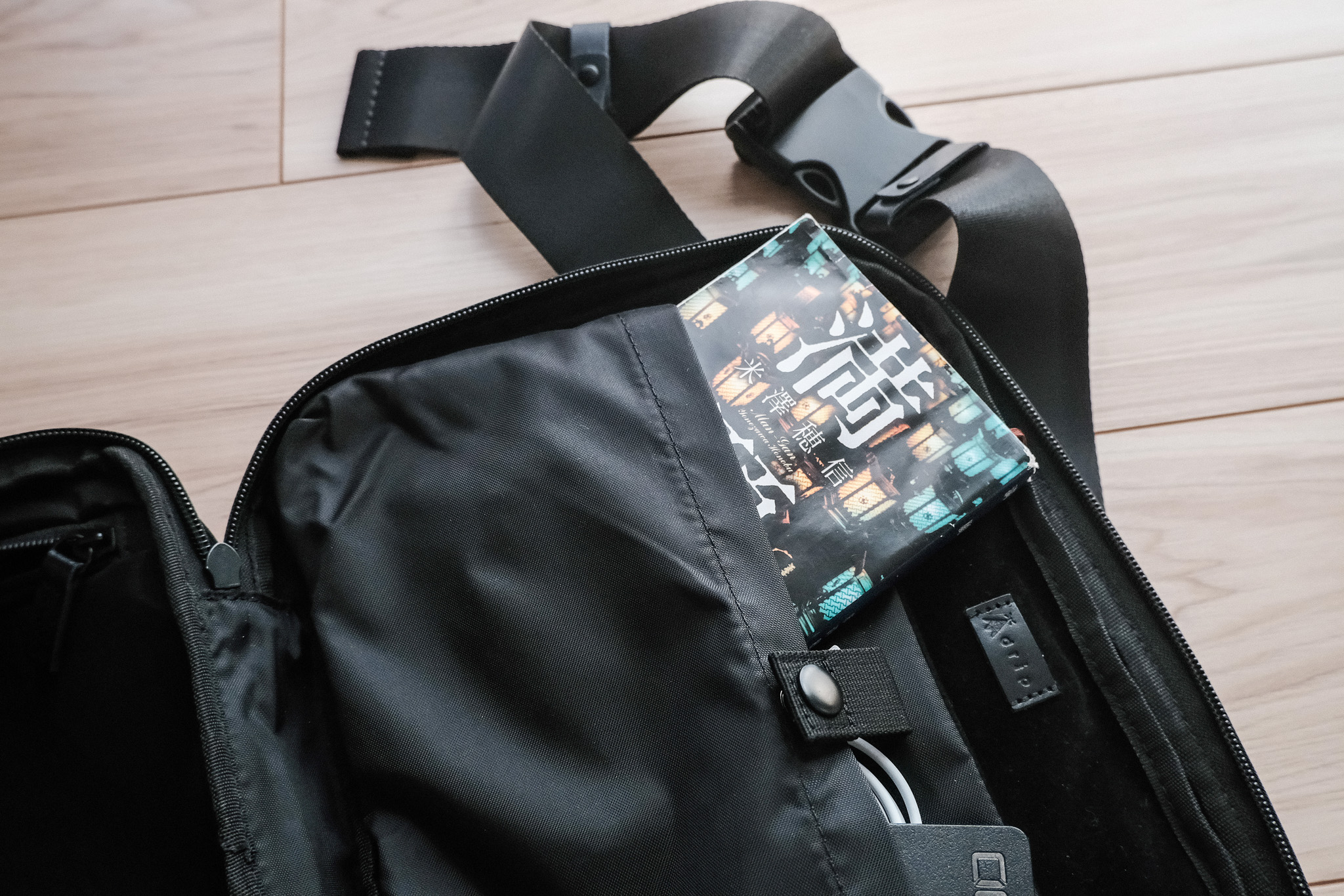 drip | iPadをもっと快適に持ち運ぶバッグ「HALF DAYPACK」レビュー | monoffee