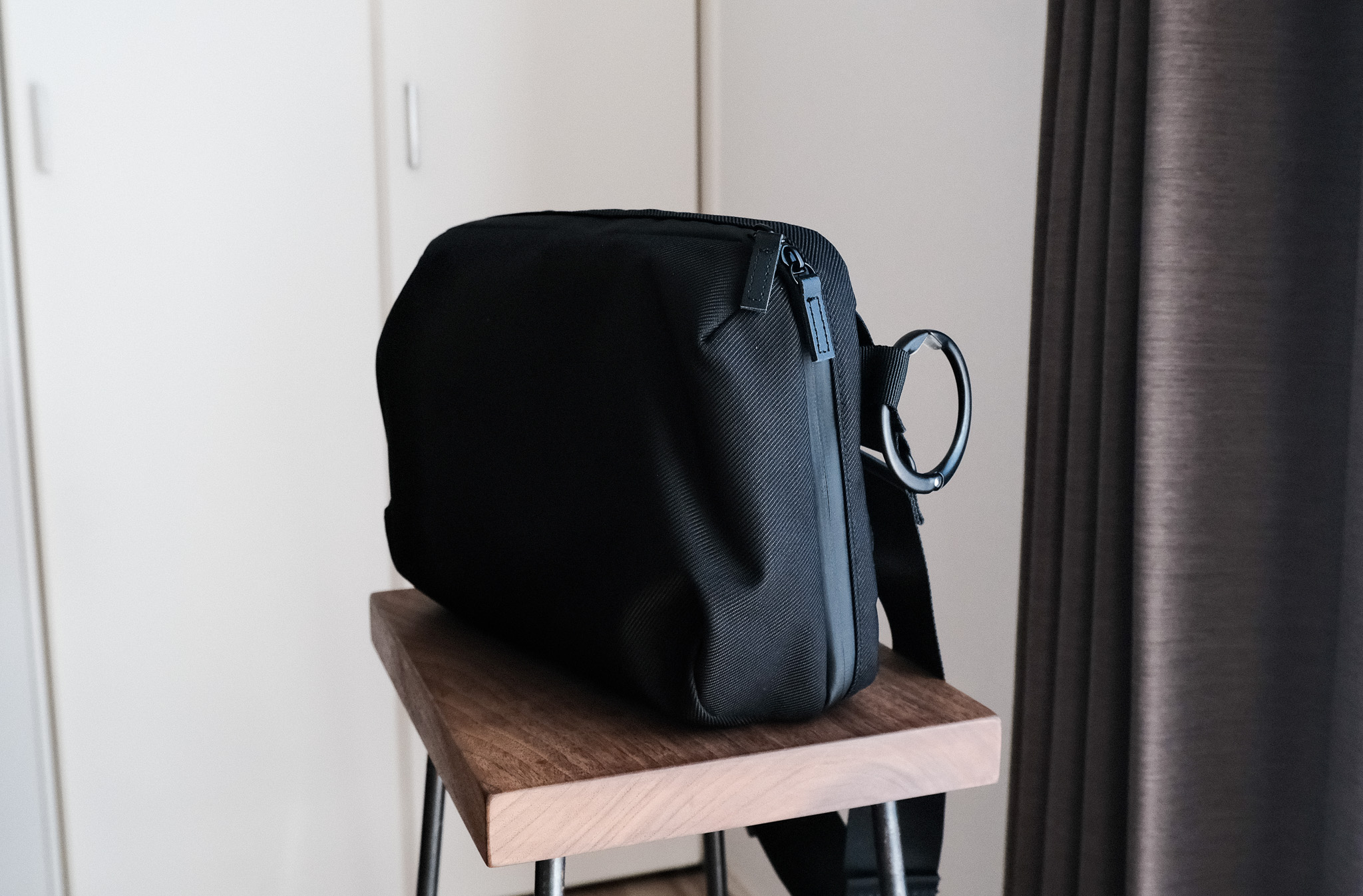 drip | iPadをもっと快適に持ち運ぶバッグ「HALF DAYPACK」レビュー | monoffee