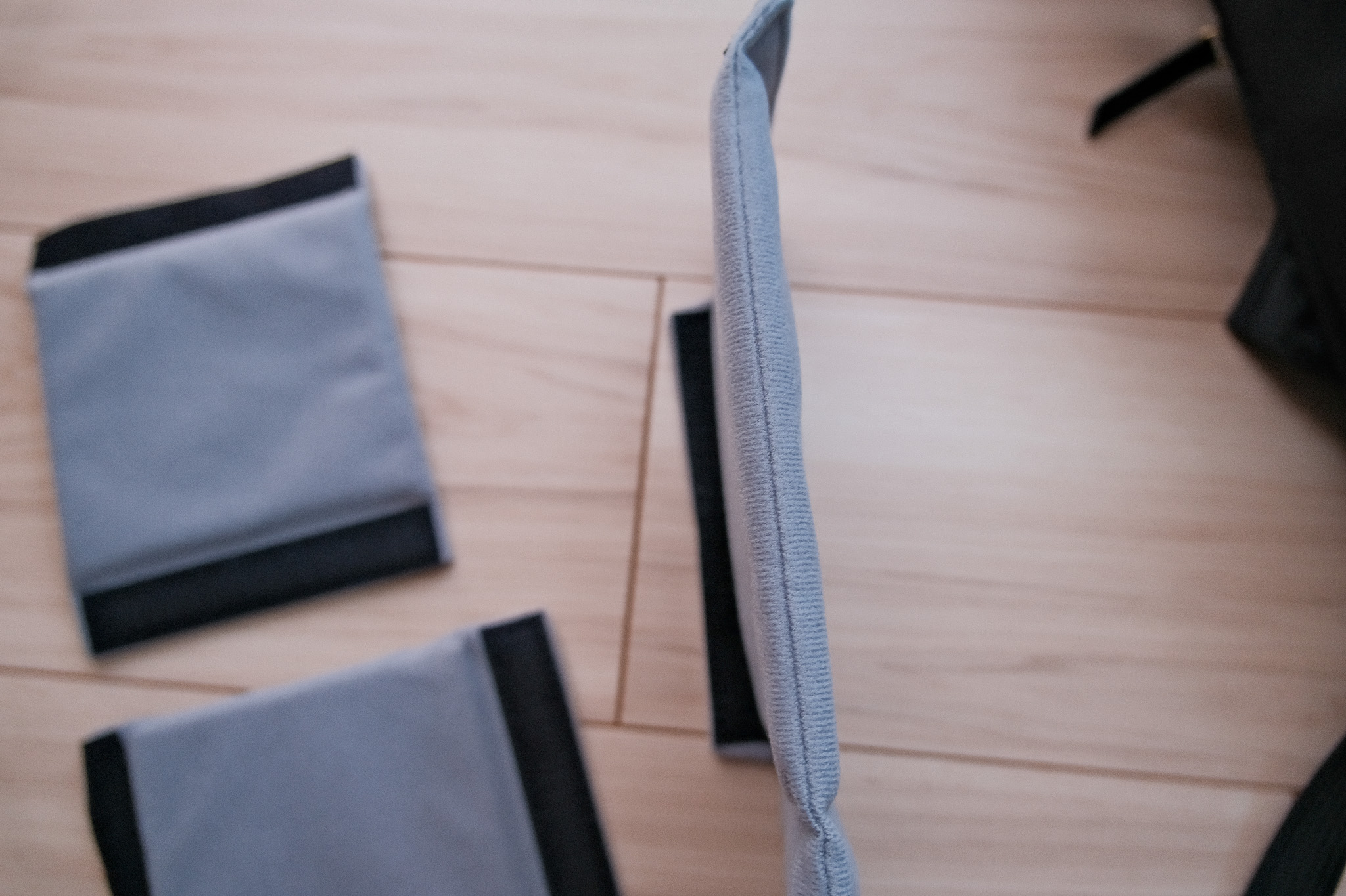 drip | カジュアルなのに高機能。2階建て構造のカメラバッグ「FLOORPACK FLEX」レビュー | monoffee