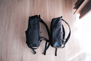 drip | カジュアルなのに高機能。2階建て構造のカメラバッグ「FLOORPACK FLEX」レビュー | monoffee
